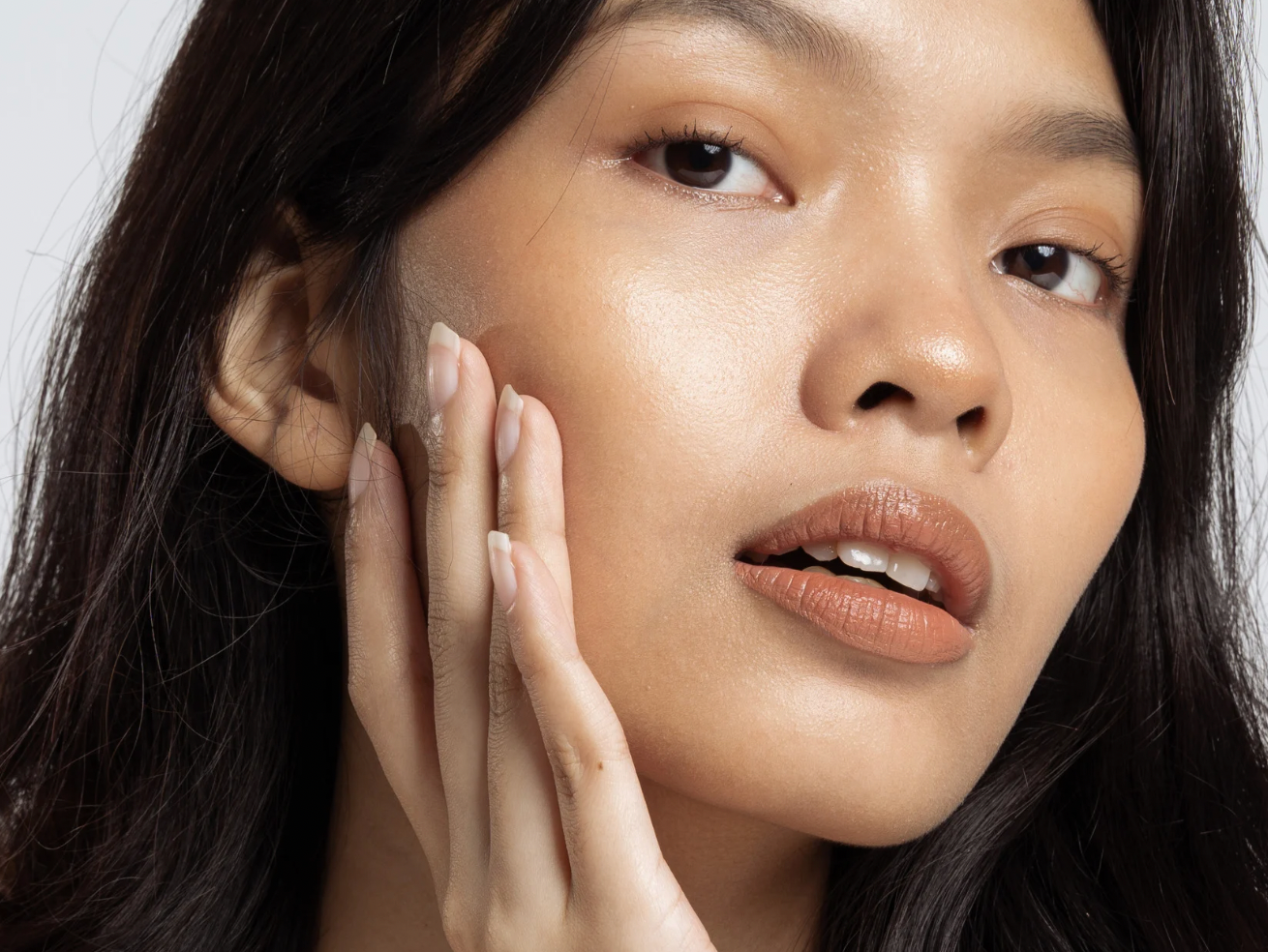 Everything You Should Know About Skin Pilling & 4 Ways To Stop It ...
